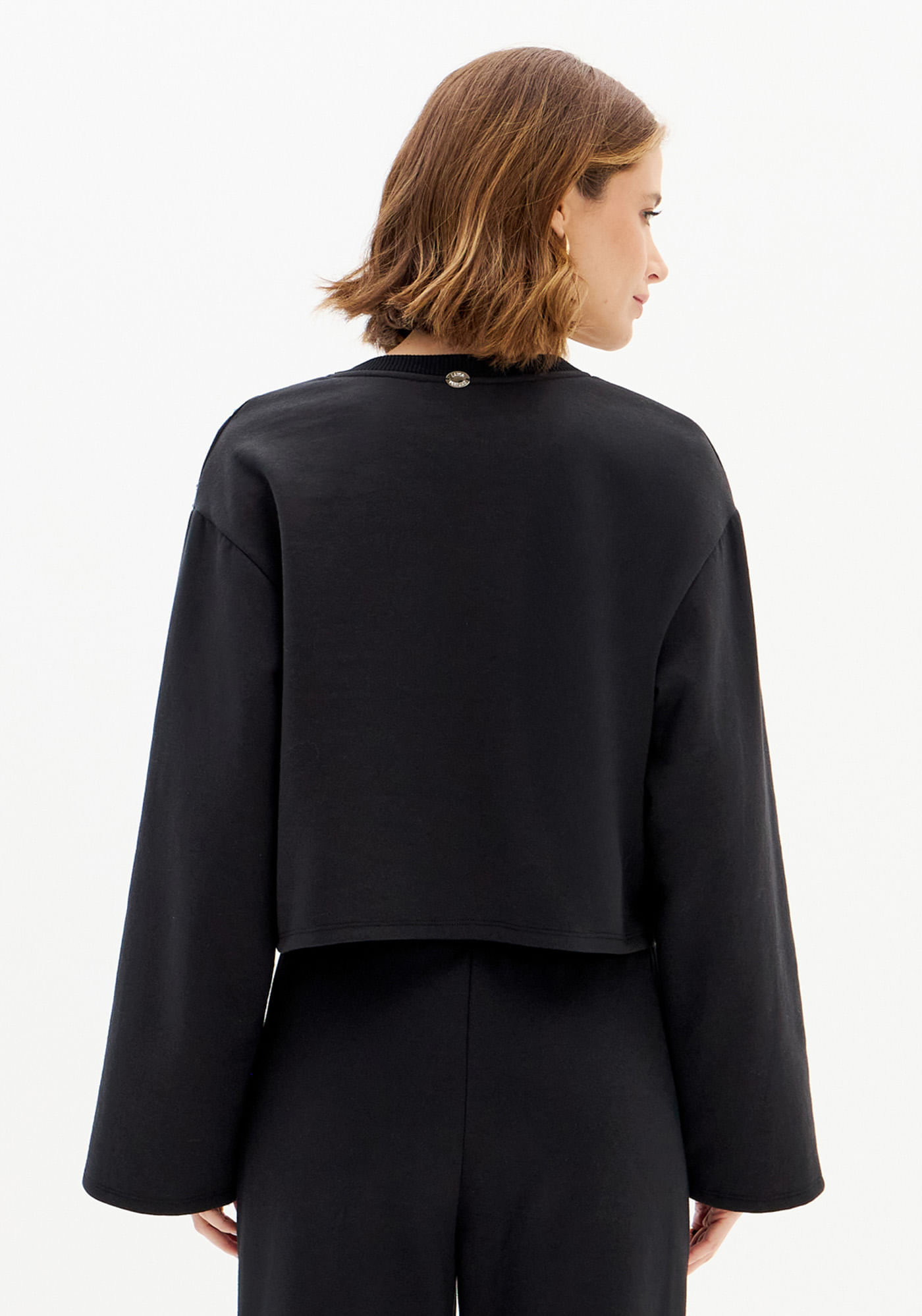 Moletom Manga Ampla Com Aplicações - Lança Perfume