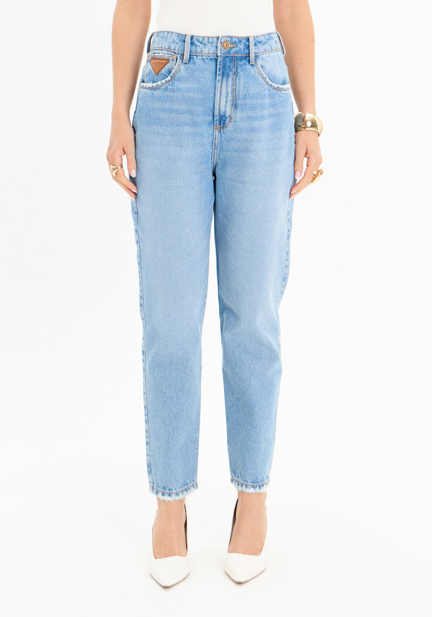 Calça Jeans Luna Mom Cintura Super Alta Bordado Posterior - Lança Perfume